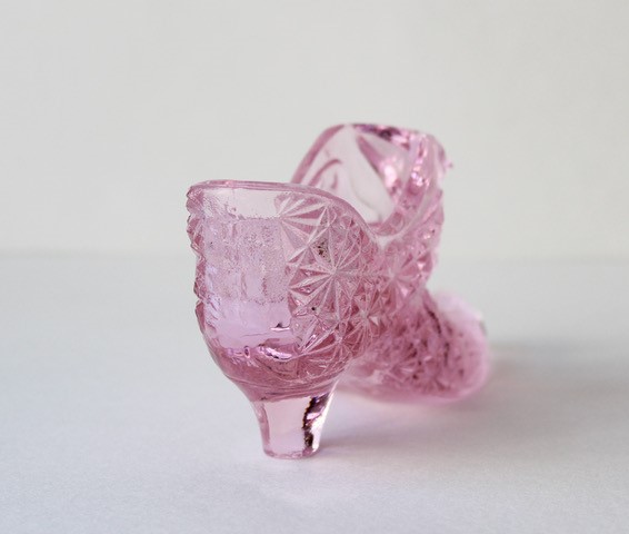 Fenton Pink Glass Slipper Daisy & Button Cat Design - Cynthia's Attic ...