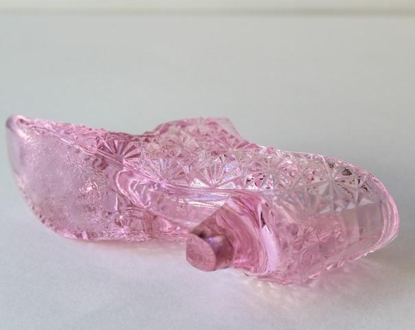 Fenton Pink Glass Slipper Daisy & Button Cat Design - Cynthia's Attic ...