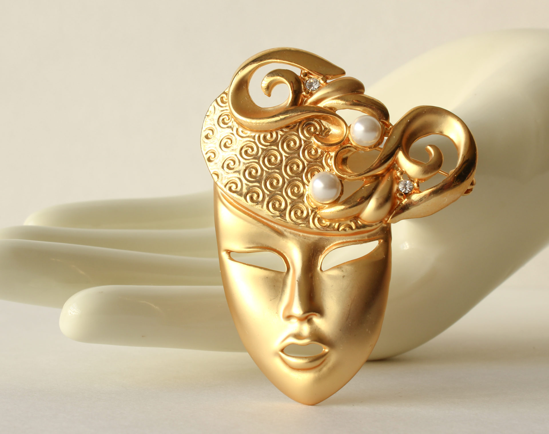 Masquerade Mask Brooch - Cynthia's Attic Direct - Antiques and Collectibles