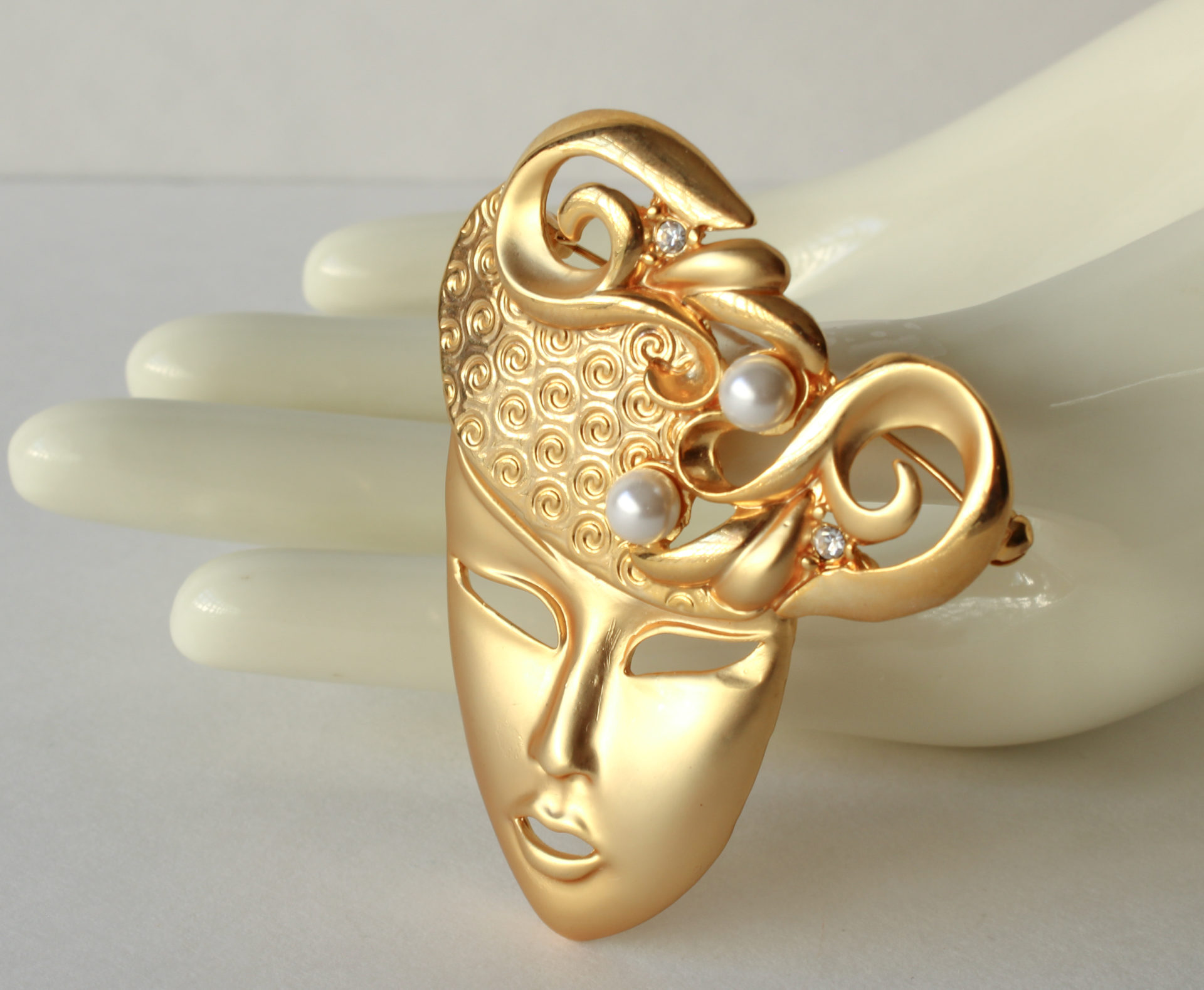 Masquerade Mask Brooch - Cynthia's Attic Direct - Antiques and Collectibles